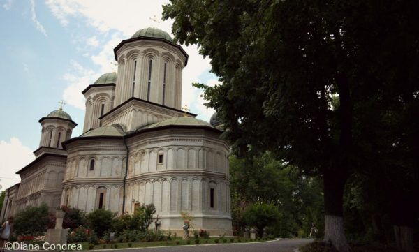 Top 10 Old Churches from Bucharest You Should See
