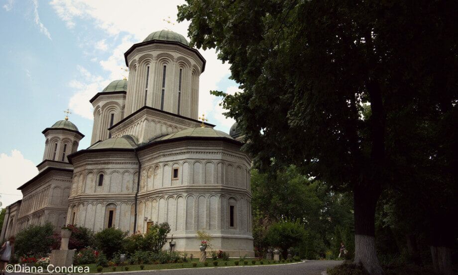 Top 10 Old Churches from Bucharest You Should See