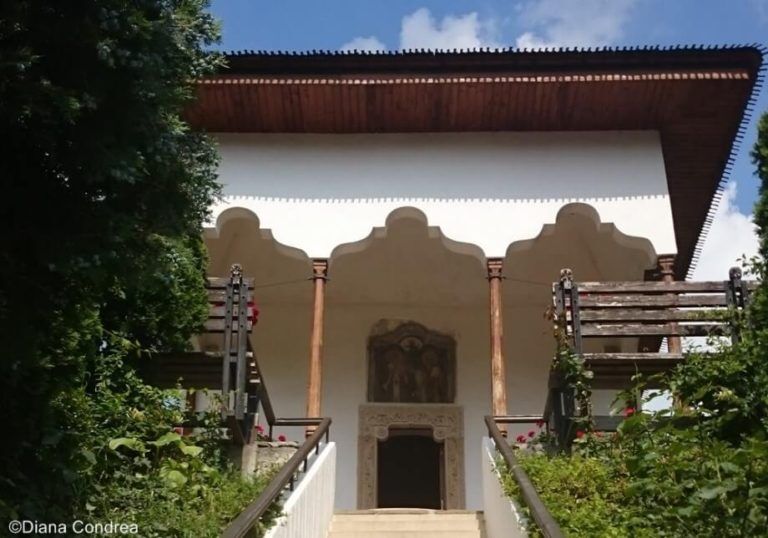 Top 10 Old Churches from Bucharest You Should See