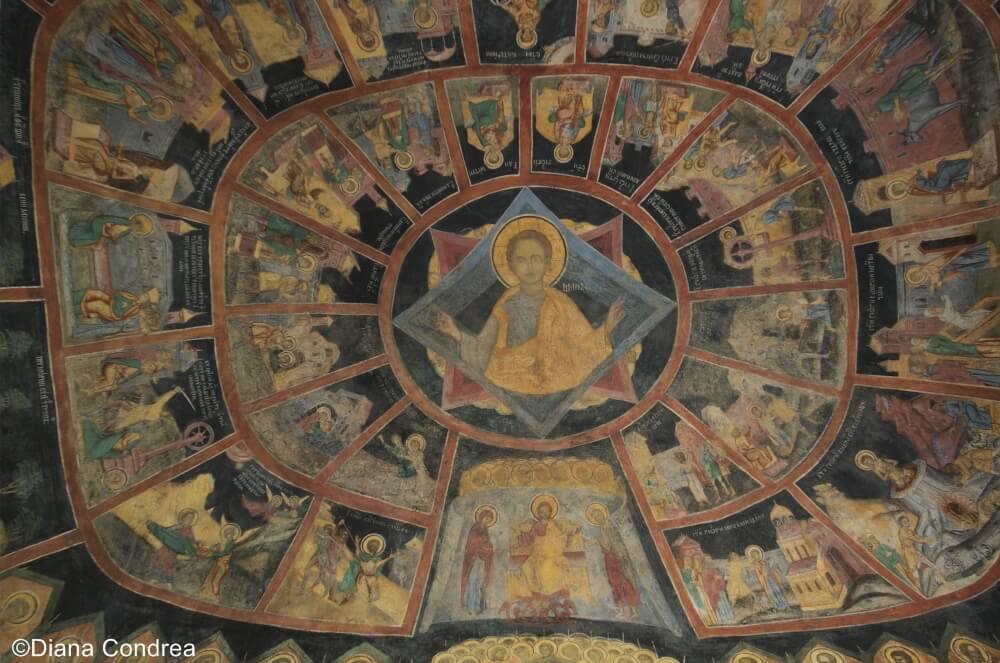 Sinaia Monastery: Royalty, Faith, and Three Centuries of History